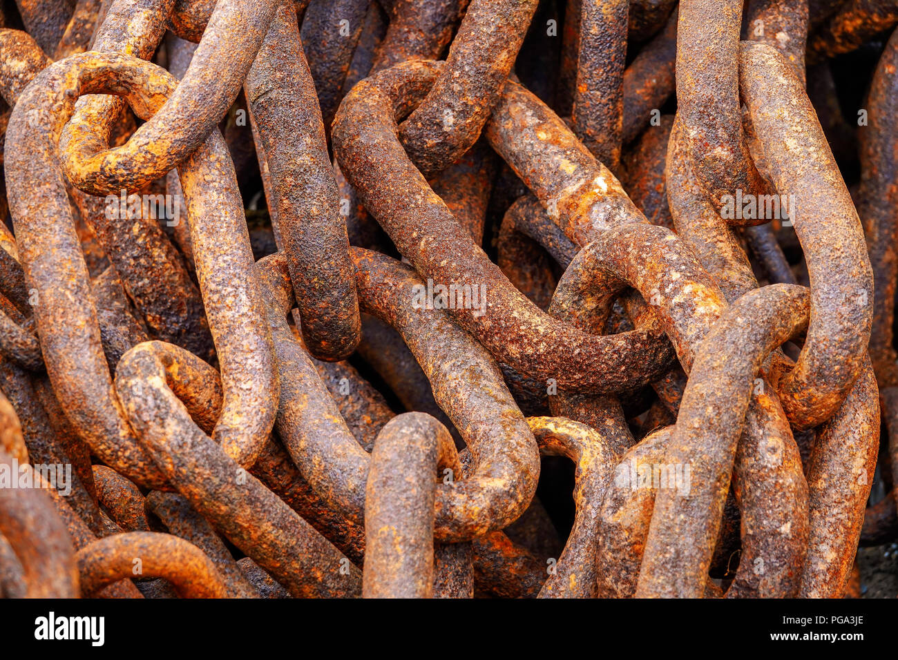 Big anchor chain hi-res stock photography and images - Alamy