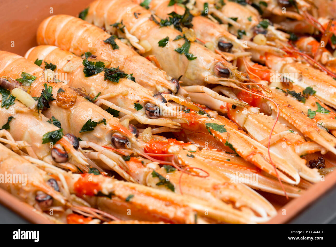 Cooked whole lobster uk hi-res stock photography and images - Alamy