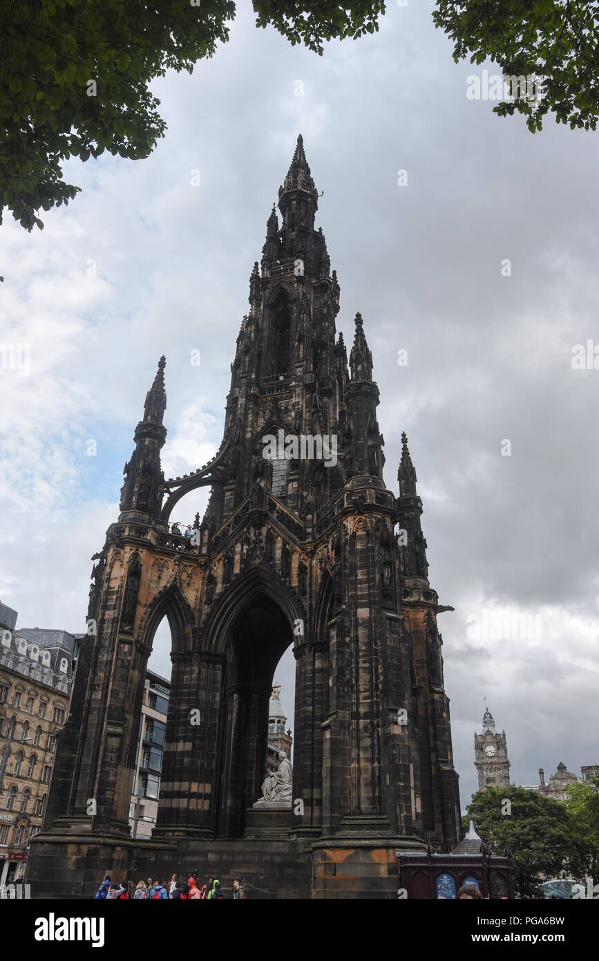 Walter Scott Monument, Edinburgh Stock Photo - Alamy