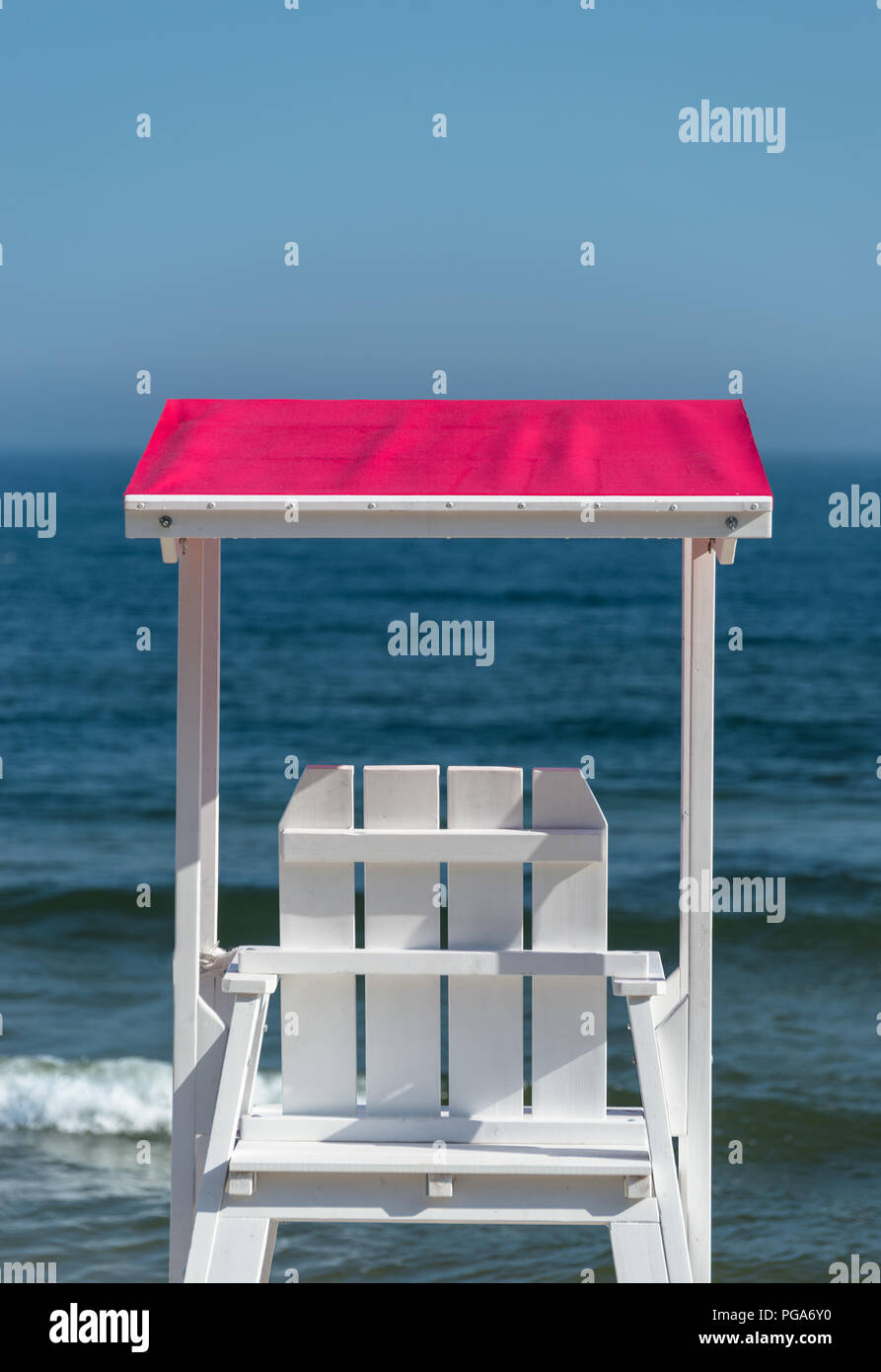 Lifeguard chair hi-res stock photography and images - Alamy