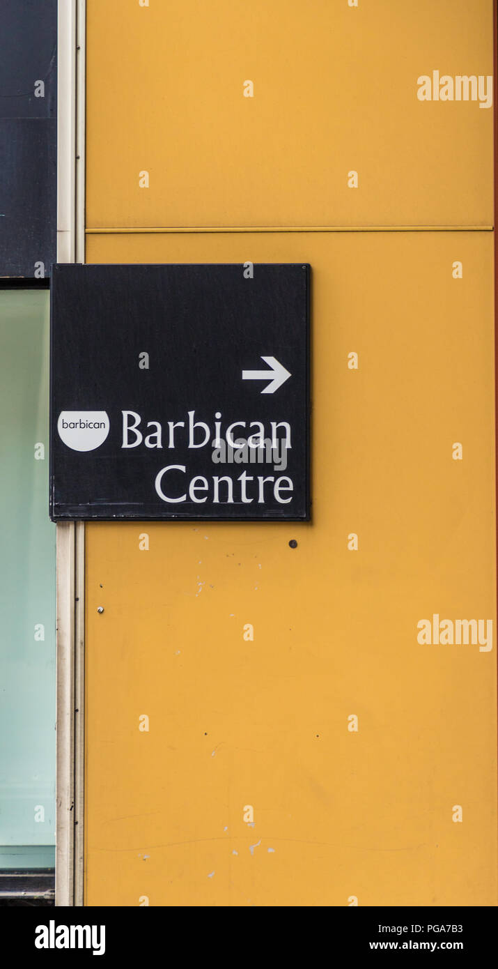 Barbican station hi-res stock photography and images - Alamy
