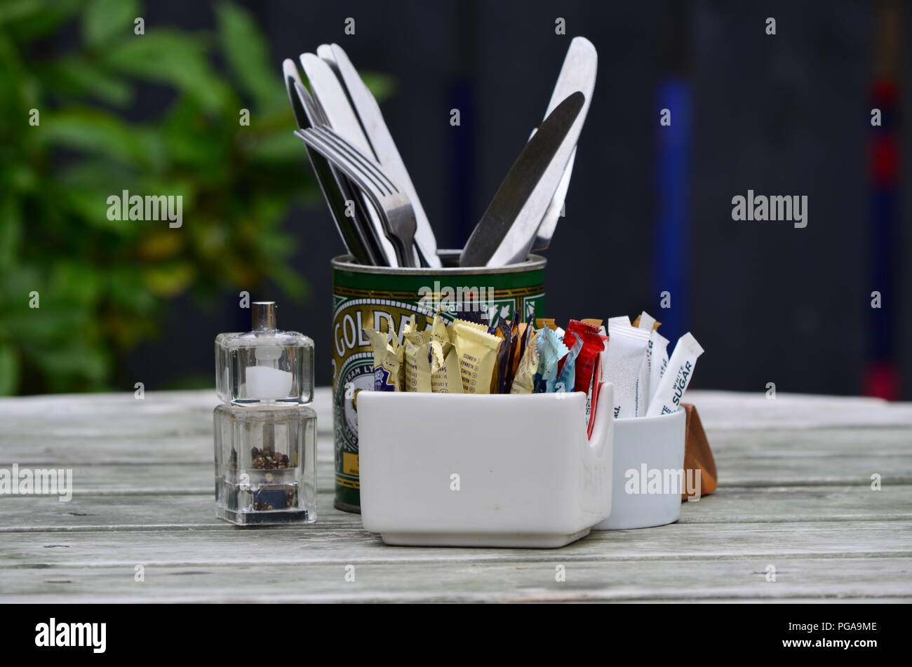 Cutlery sun hi-res stock photography and images - Alamy