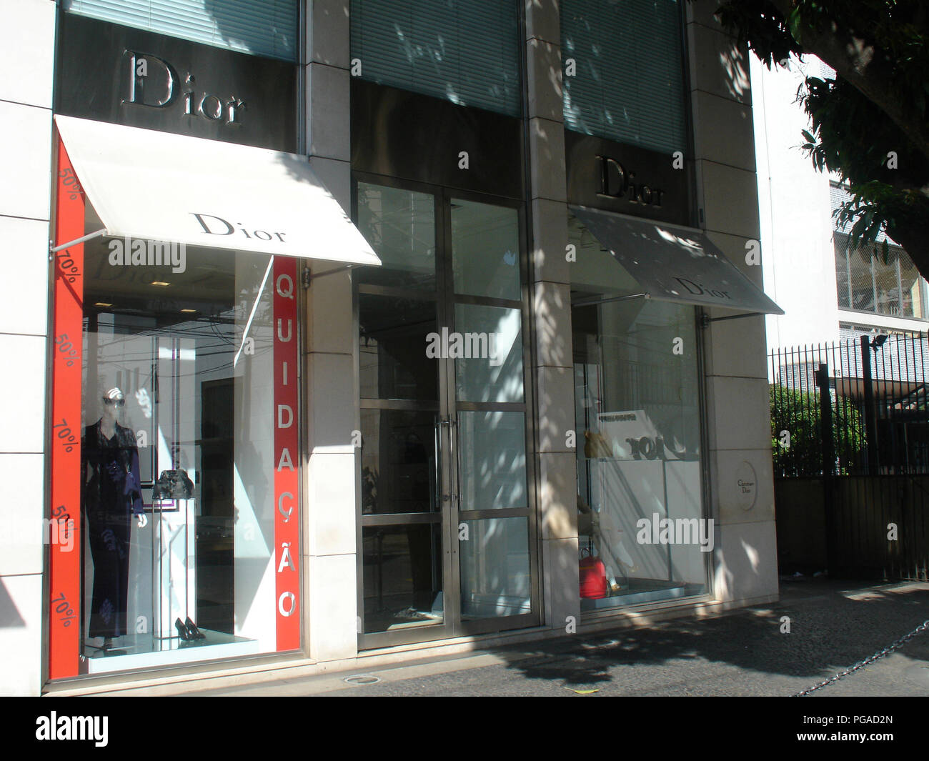 Facade of Store, Dior, São Paulo, Brazil Stock Photo - Alamy