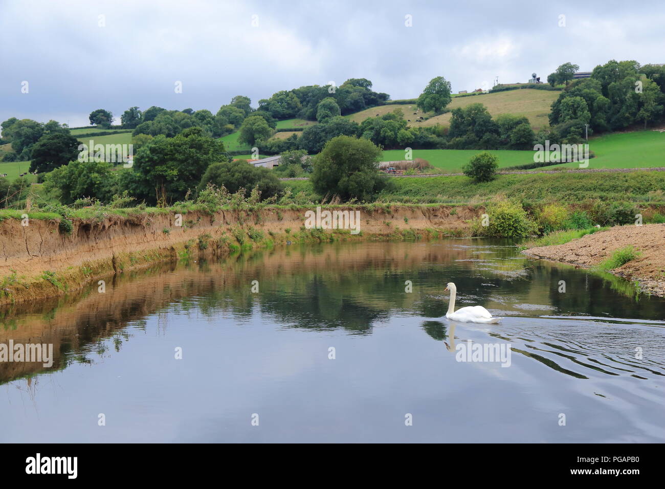 River meander uk hi-res stock photography and images - Alamy