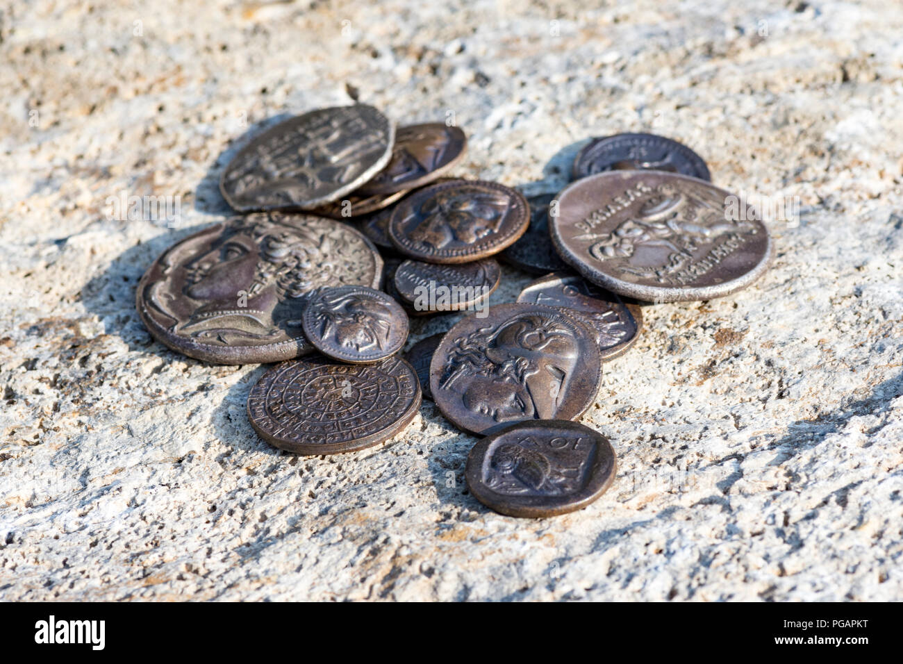 Ancient coins hi-res stock photography and images - Alamy