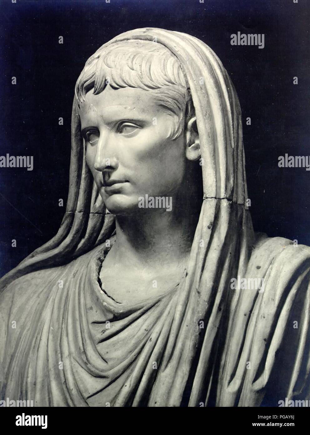 Pontifex maximus hi-res stock photography and images - Alamy