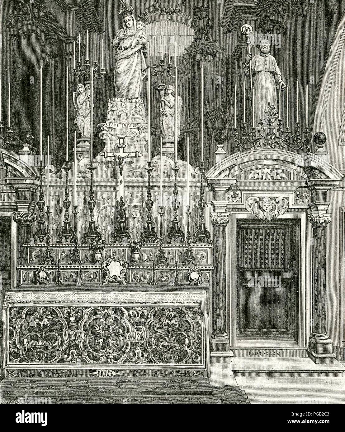 Altare maggiore nella chiesa di montevergine hi-res stock photography ...