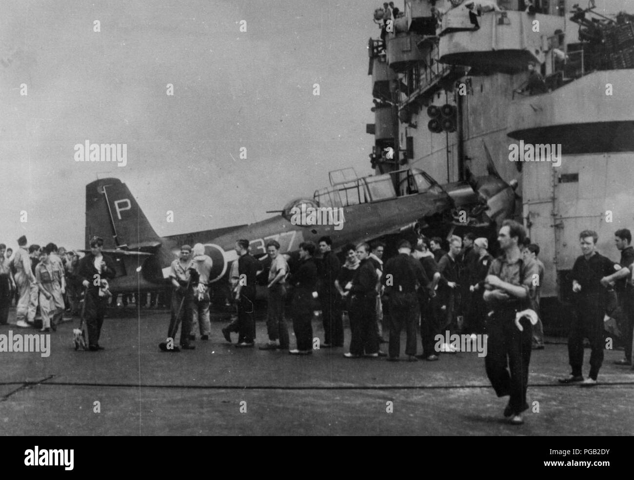 Avenger crash on HMS Victorious 1945 Stock Photo - Alamy