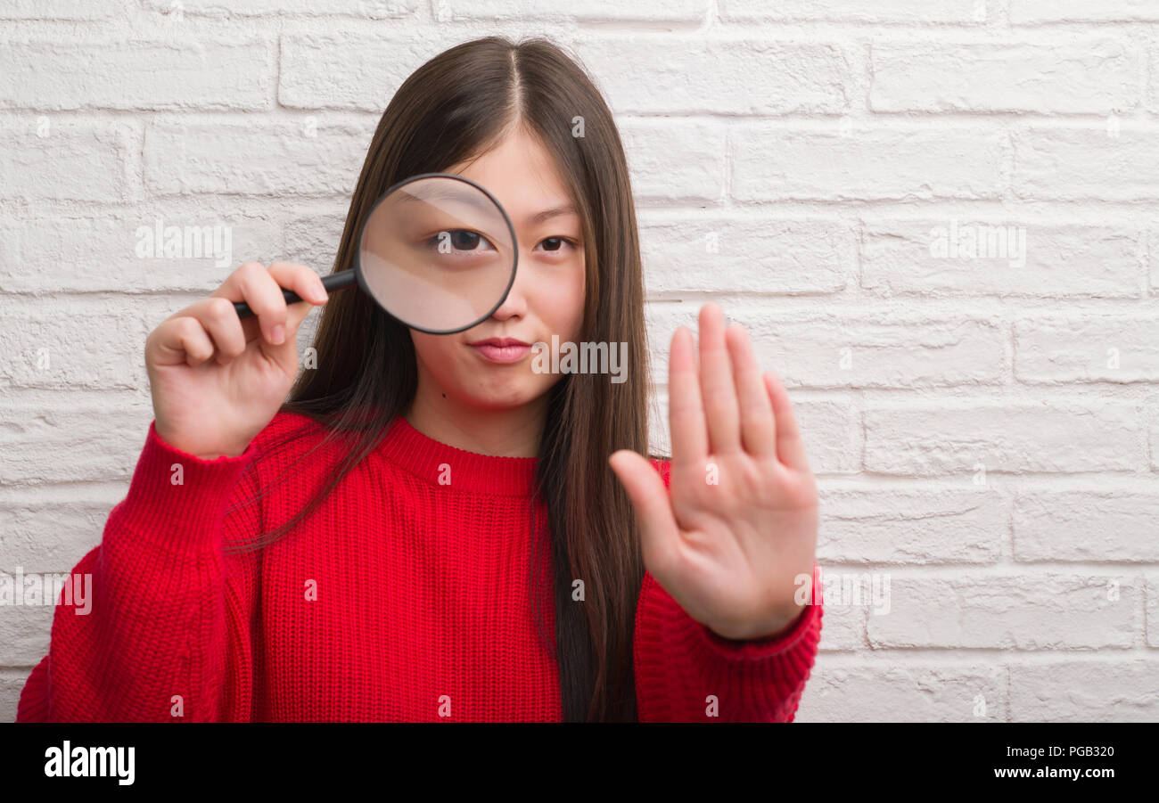 Face pushing through wall hi-res stock photography and images - Alamy