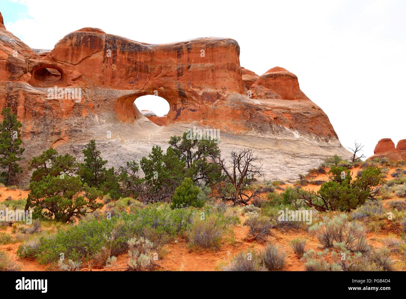 Utah arches national park tunnel arch hi-res stock photography and ...