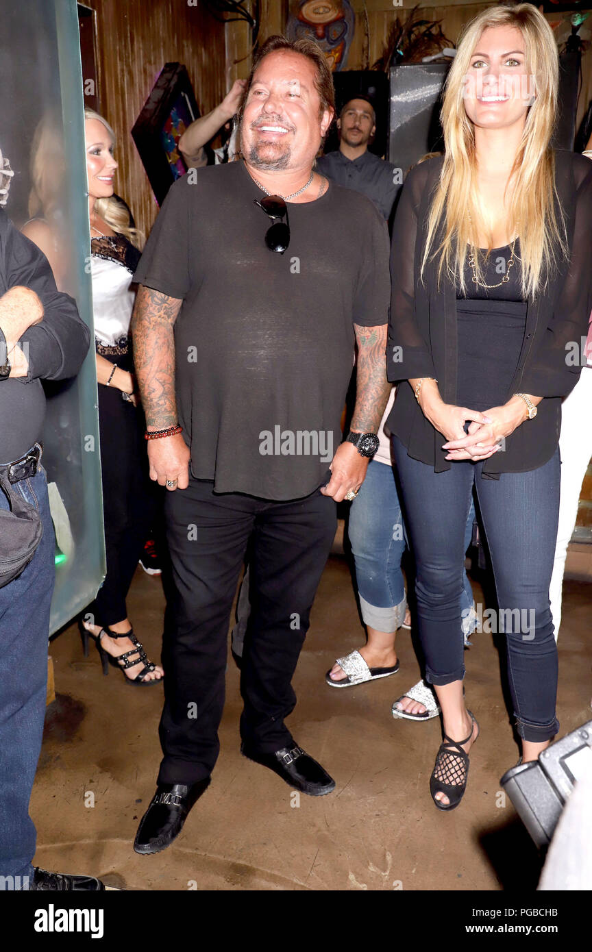 'Motley Crue' lead vocalist Vince Neil unveils his own shrunken head ...