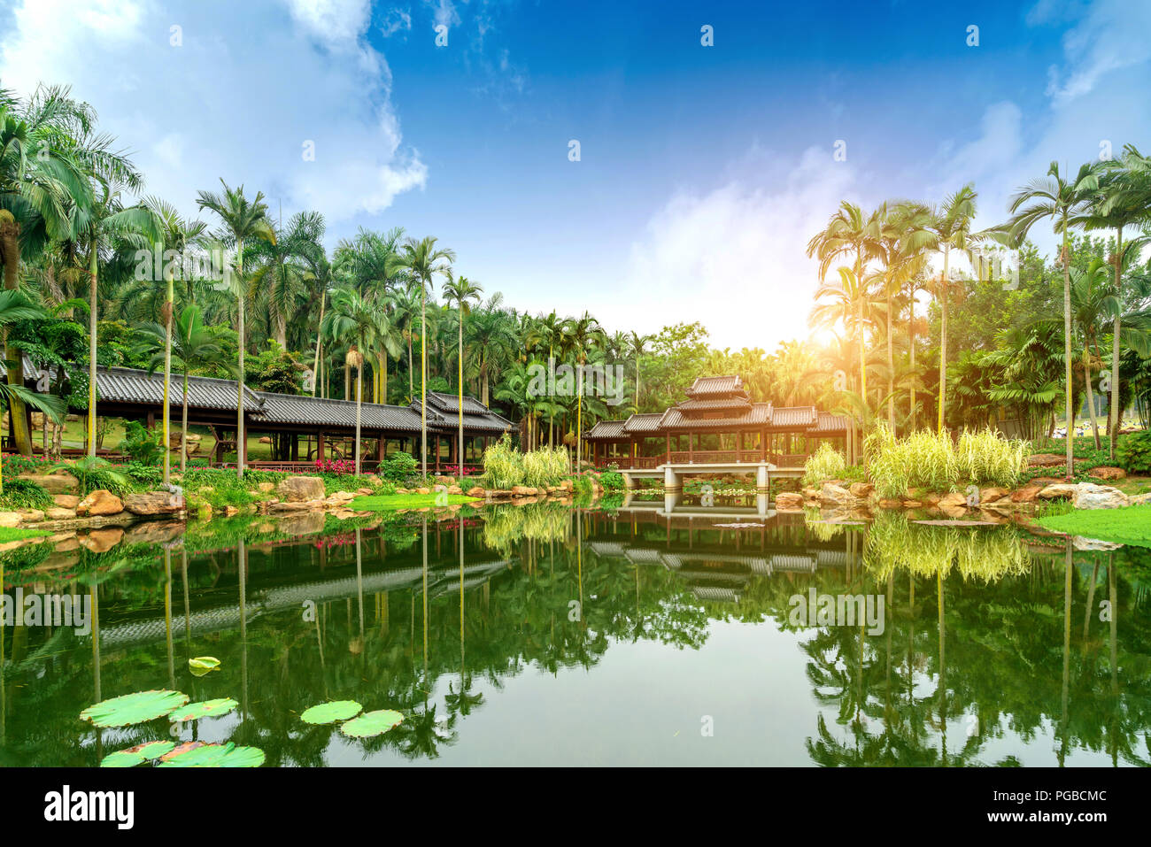 Guangxi Nanning Qingxiu Shan scenery, lakes and ancient buildings Stock ...