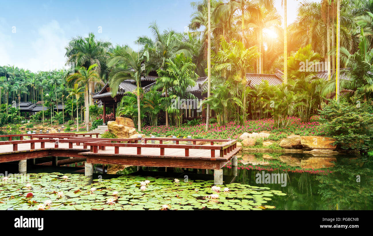 Guangxi Nanning Qingxiu Shan scenery, lakes and ancient buildings Stock ...