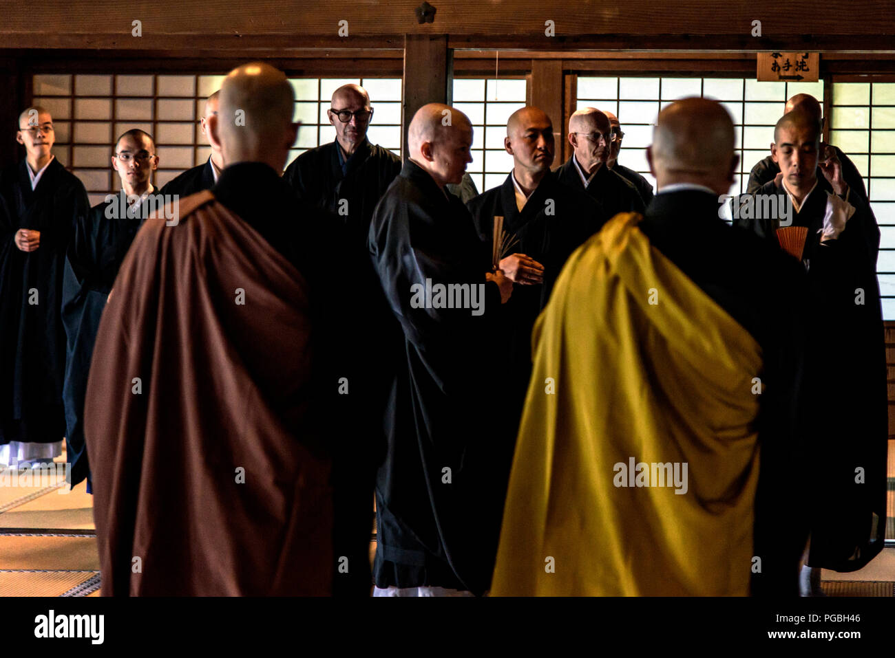Japanese Monks Stock Photos & Japanese Monks Stock Images - Alamy