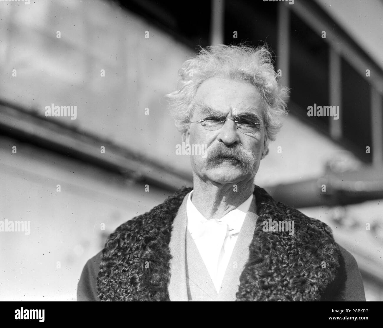 Famous 20th century american writers hi-res stock photography and ...