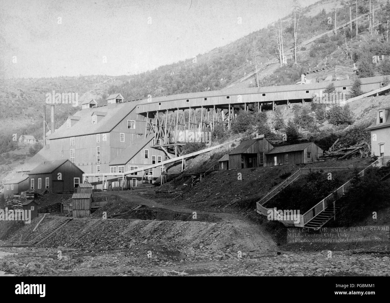 Five smaller hi-res stock photography and images - Alamy