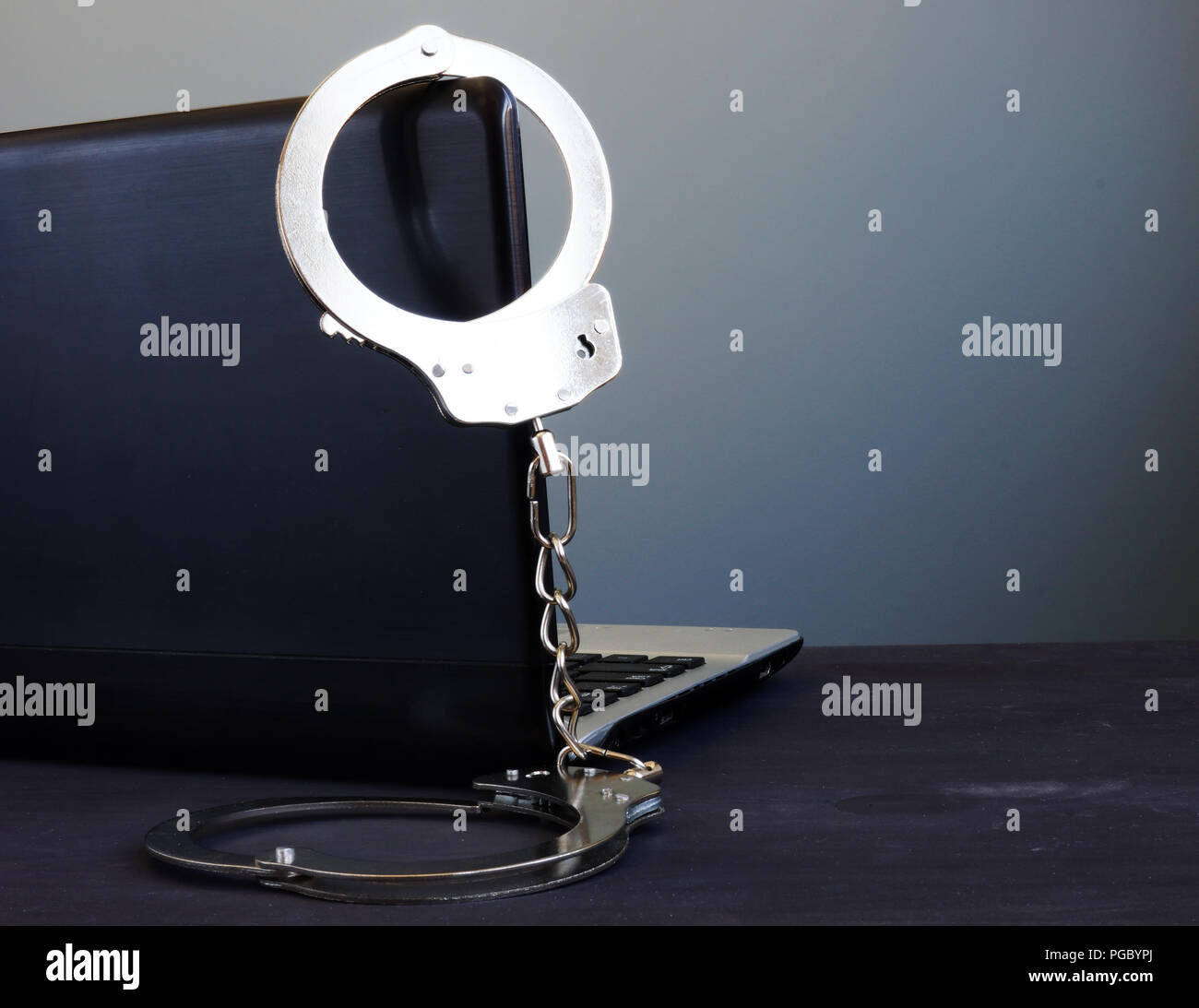 Laptop theft hi-res stock photography and images - Alamy