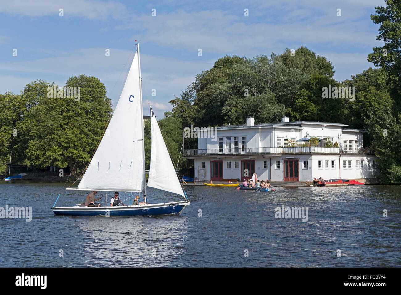 sailing boat, lake Außenalster (Outer Alster), Hamburg, Germany Stock ...