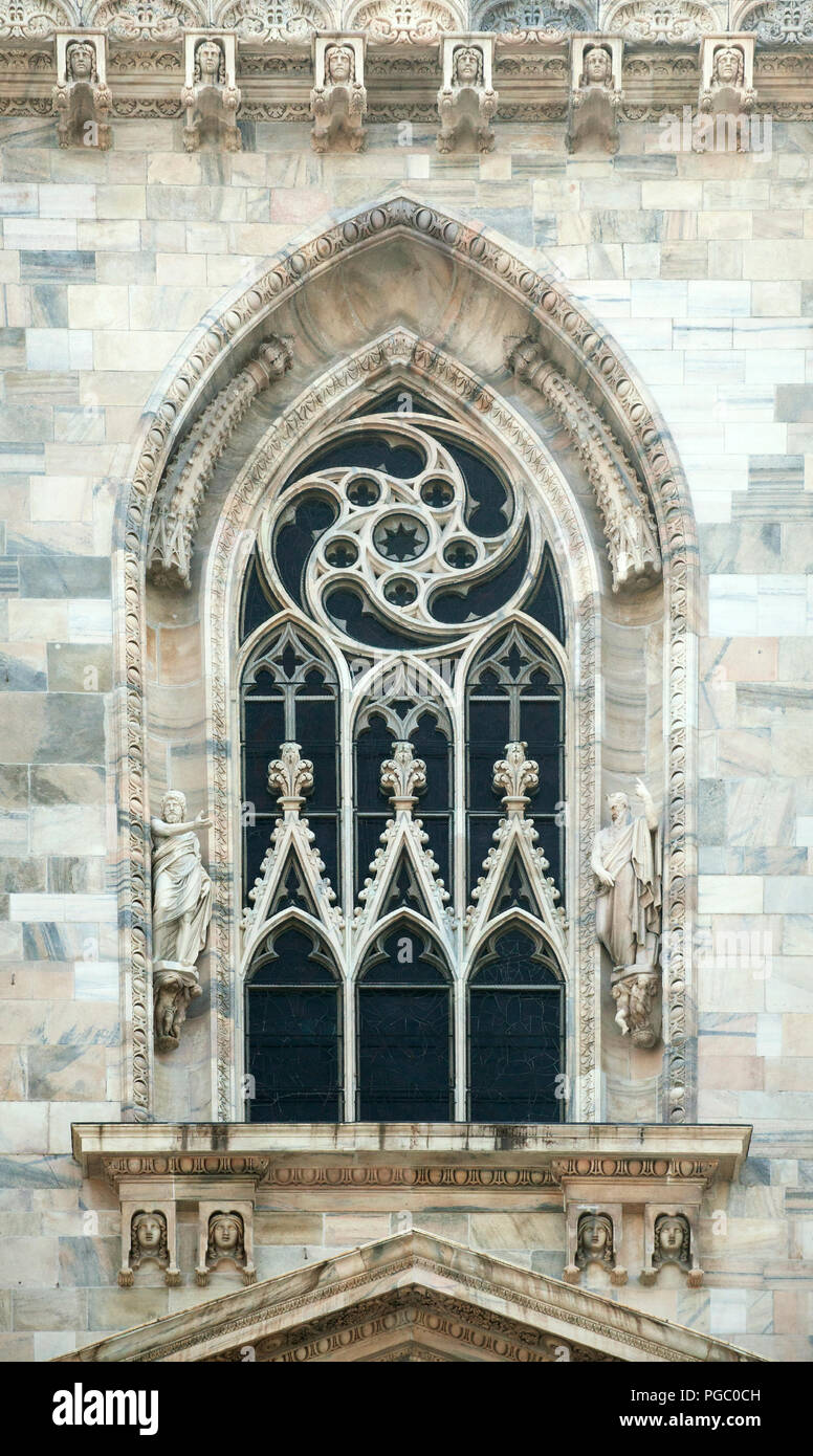 Arched window in gothic hi-res stock photography and images - Alamy