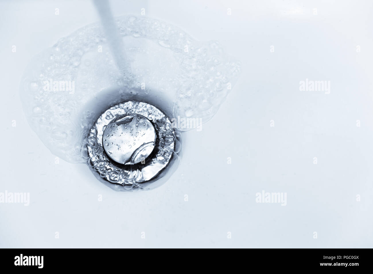 Overflow bath hi-res stock photography and images - Alamy