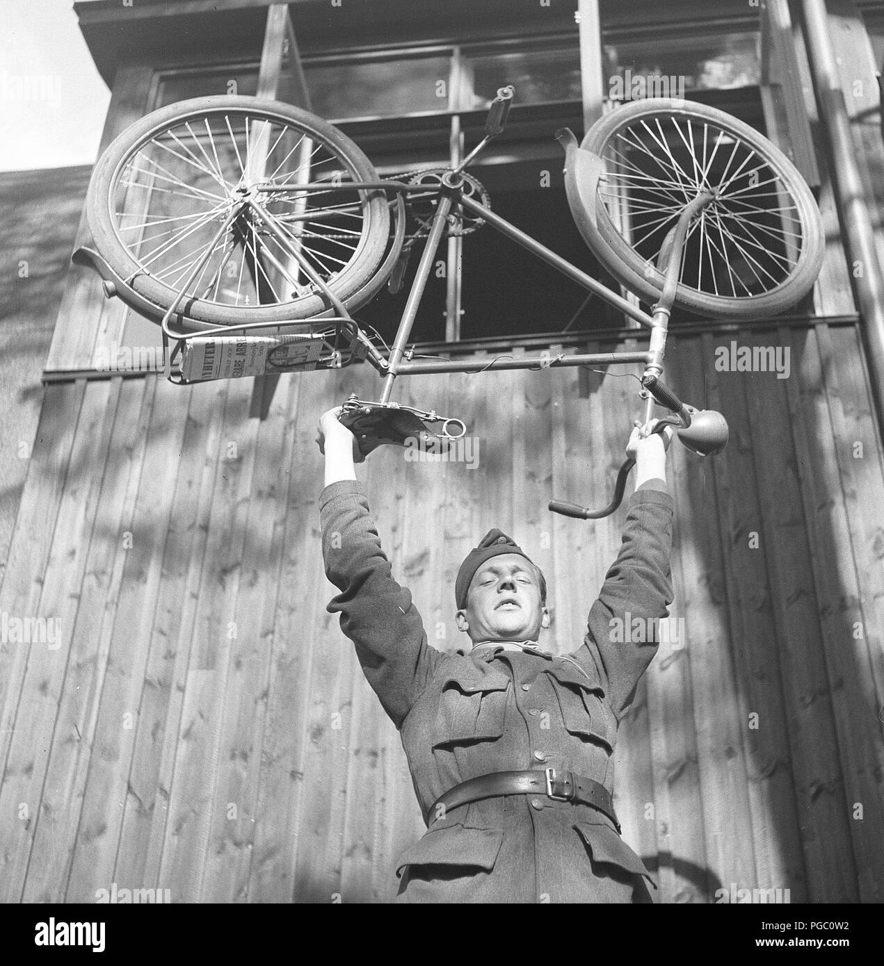 1940s ww2 in military uniform hi-res stock photography and images - Alamy