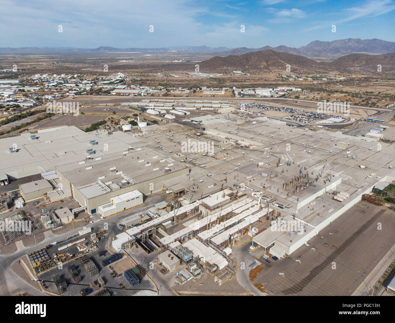 Mexico car assembly plant hi-res stock photography and images - Alamy