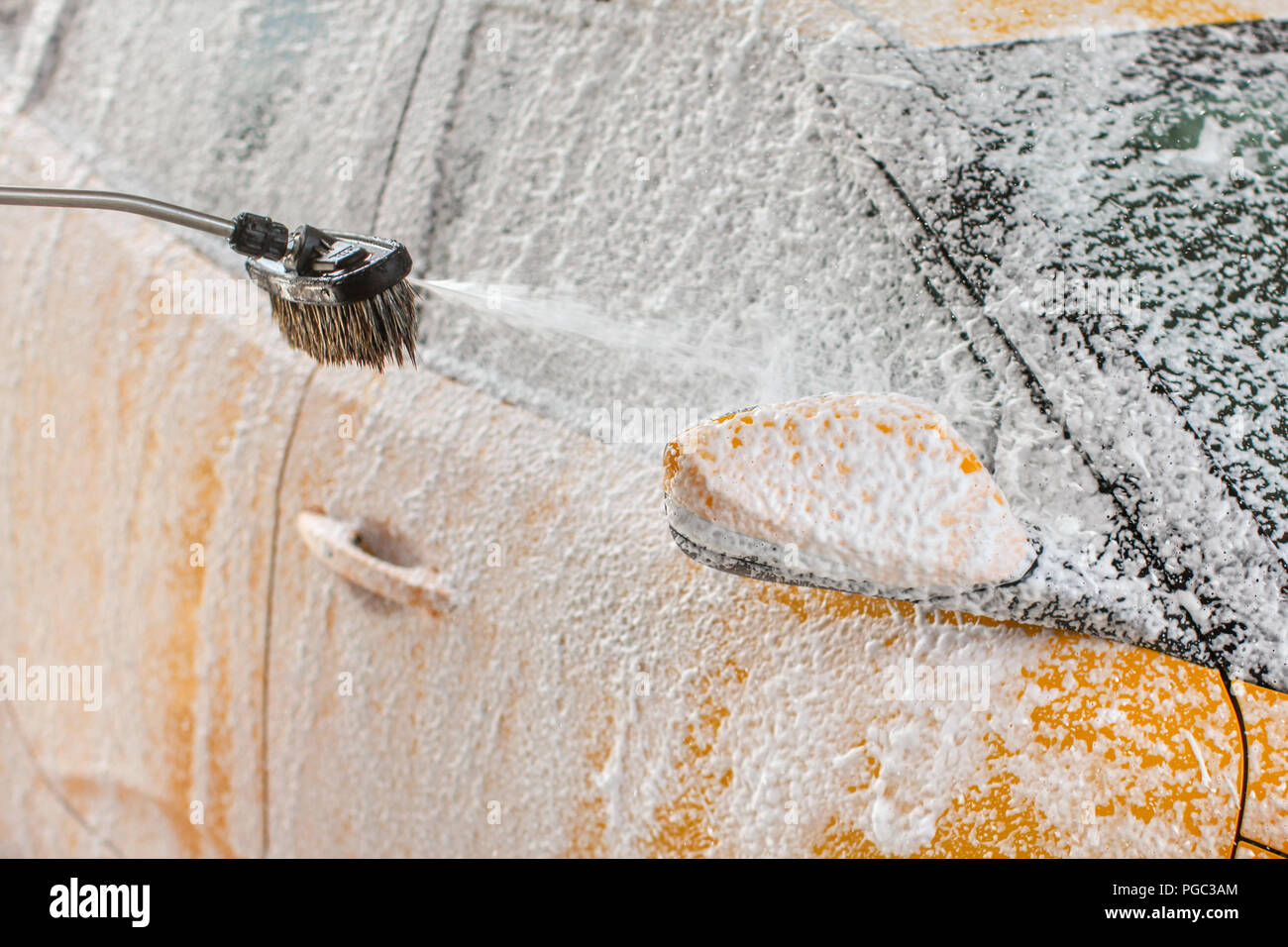 Car being washed hi-res stock photography and images - Alamy