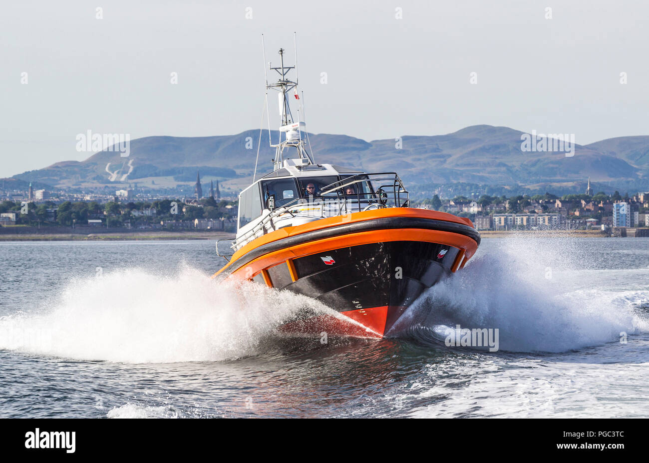 Pilot boat on River Forth Stock Photo - Alamy