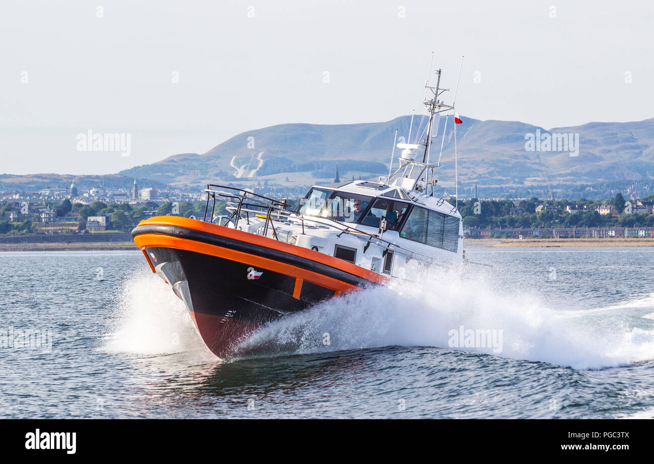 Pilot boat hi-res stock photography and images - Alamy