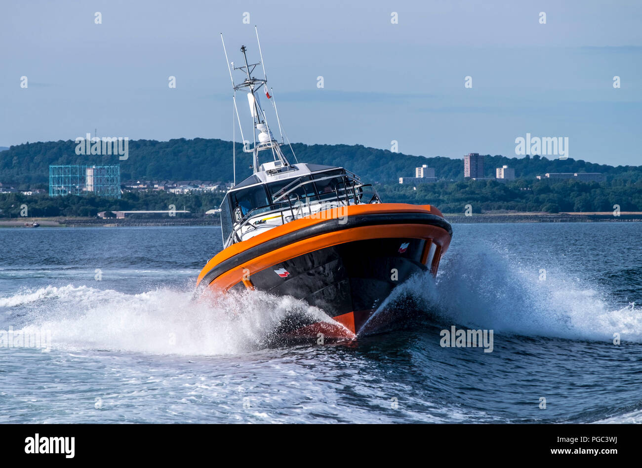 Pilot boat uk hi-res stock photography and images - Alamy