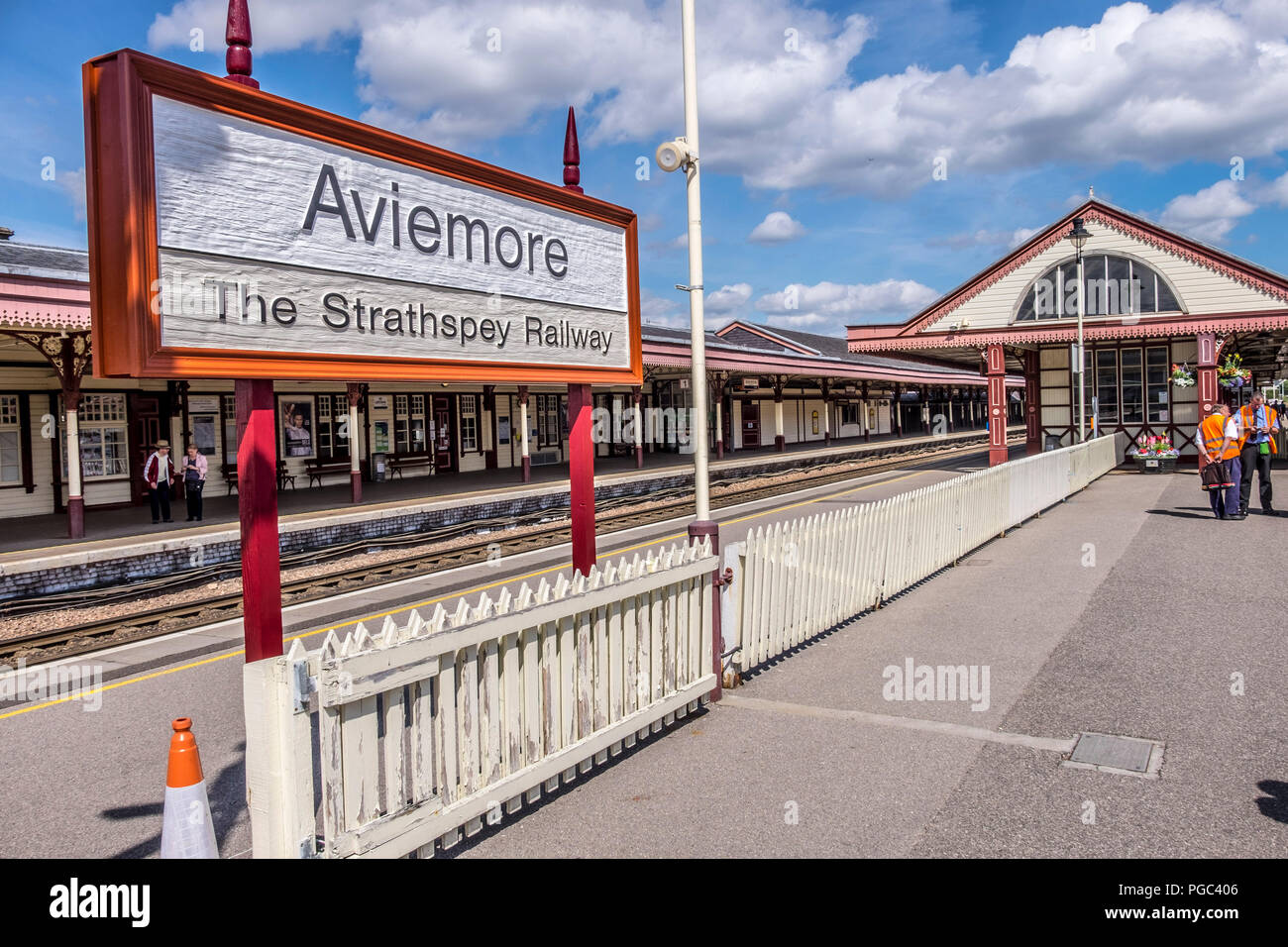 Highland main line trains hi-res stock photography and images - Alamy