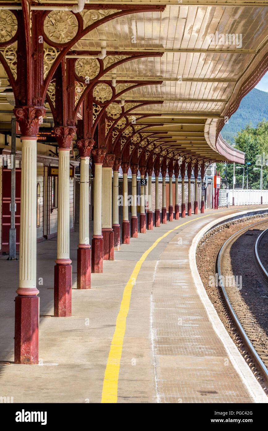 Victorian station iron hi-res stock photography and images - Alamy