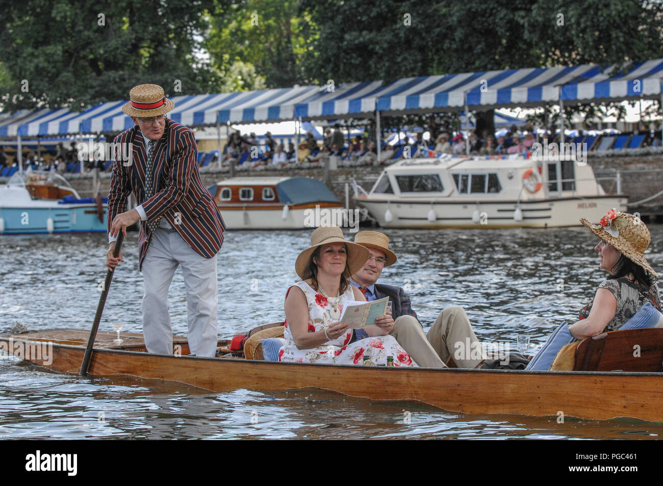 Henley on Thames, ENGLAND, 07/07/2007, Henley Royal Regatta, Two ...