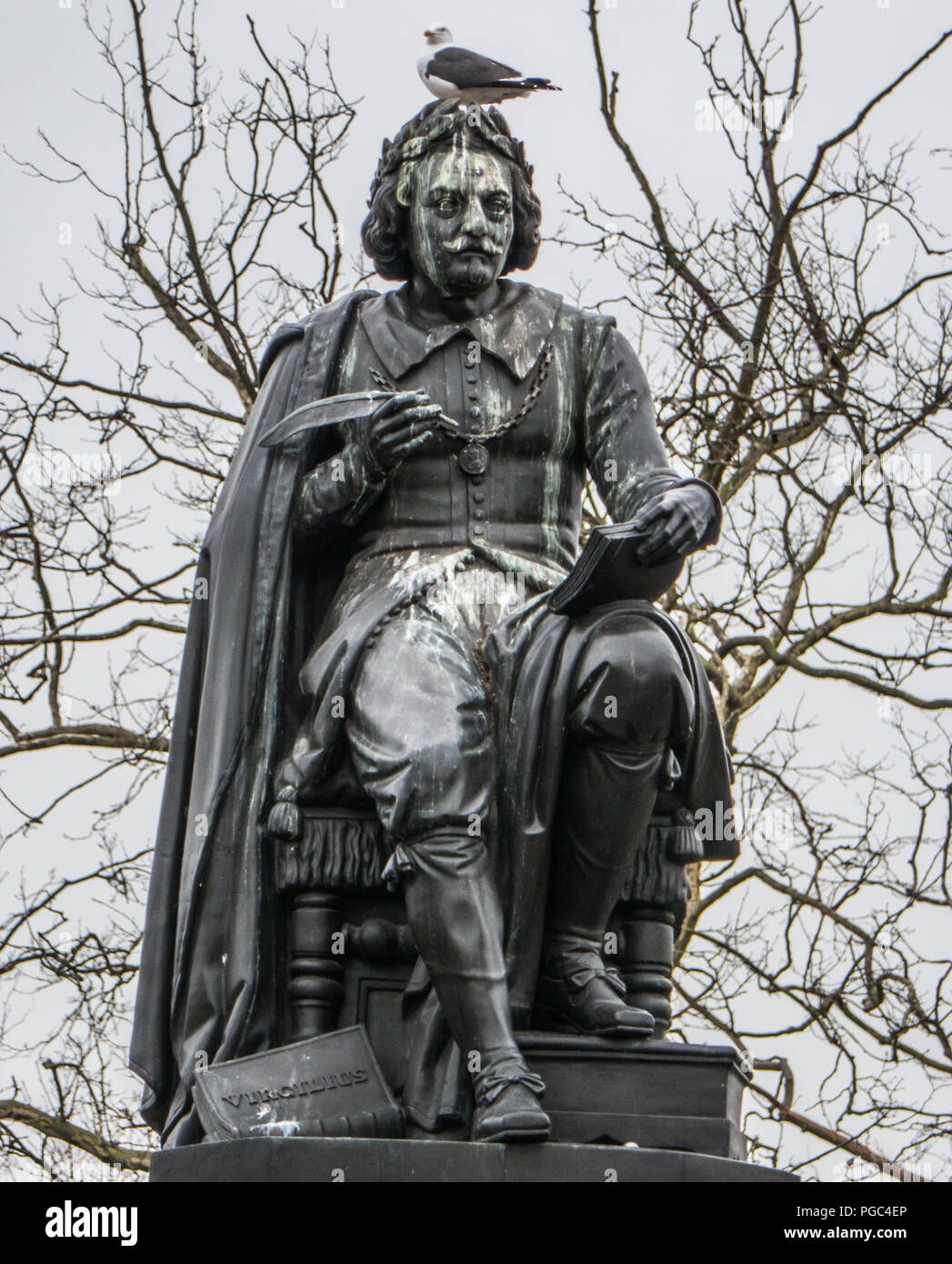 Pompous Statue with Pigeon Stock Photo - Alamy