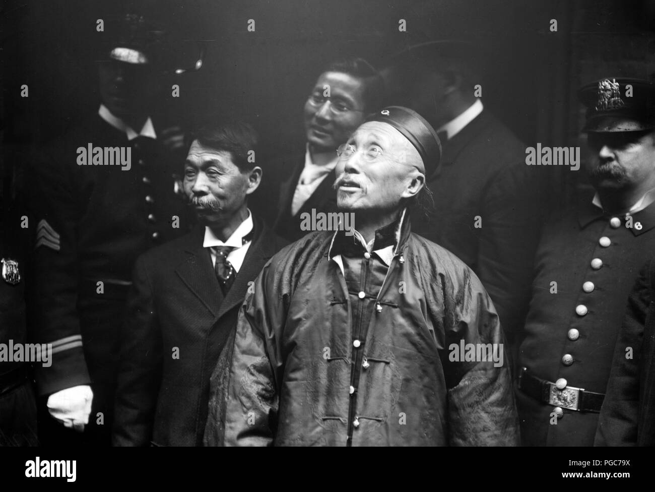 Wu-Ting Fang ca 1922 Stock Photo - Alamy