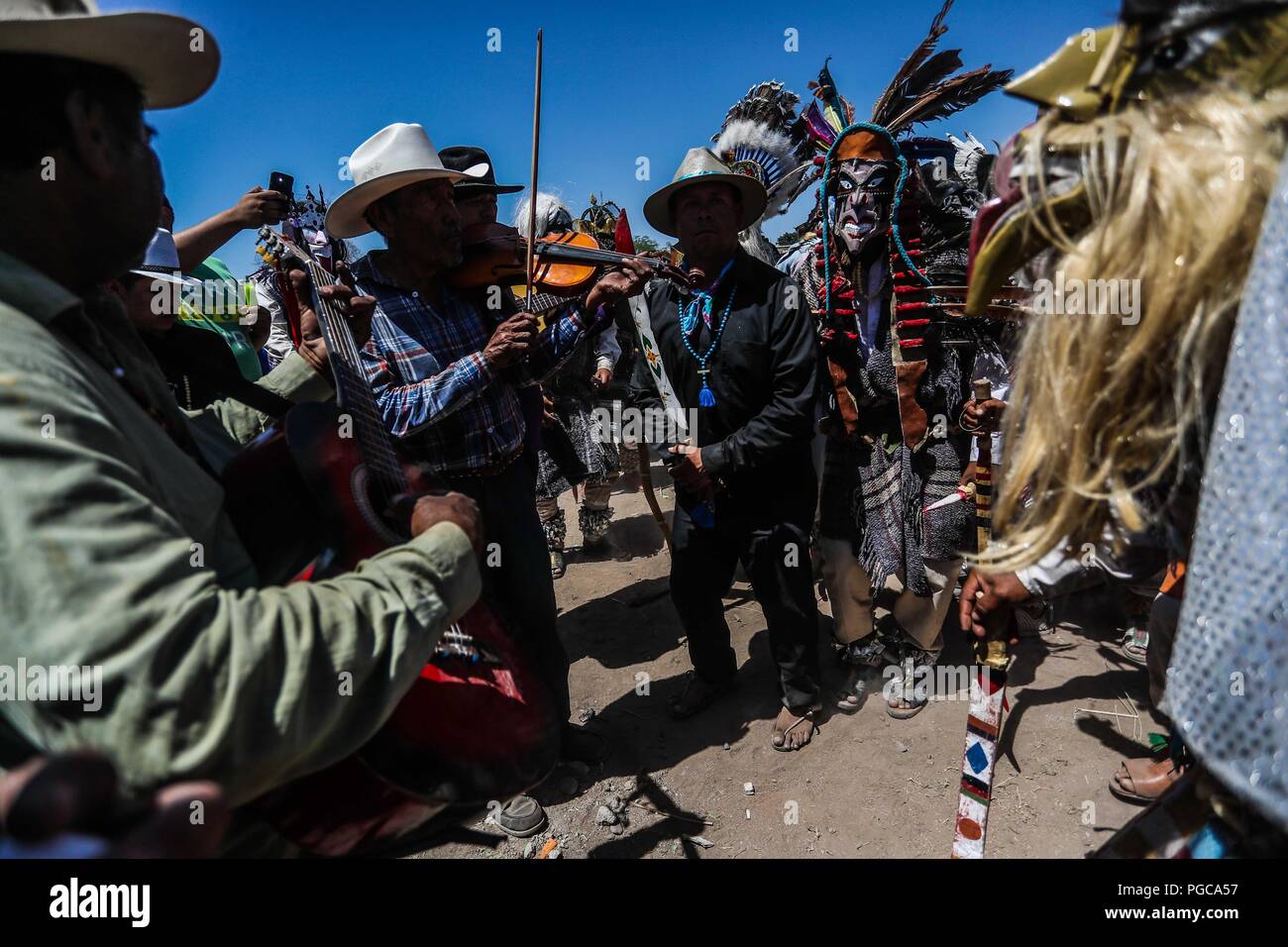 Yaqui tribe hi-res stock photography and images - Alamy