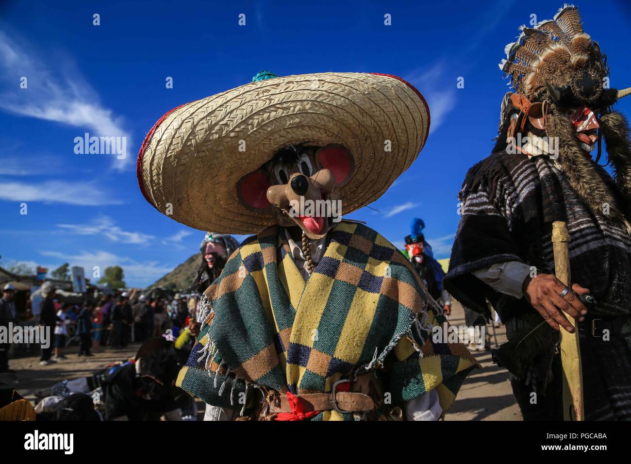 Hoy indio hi-res stock photography and images - Alamy
