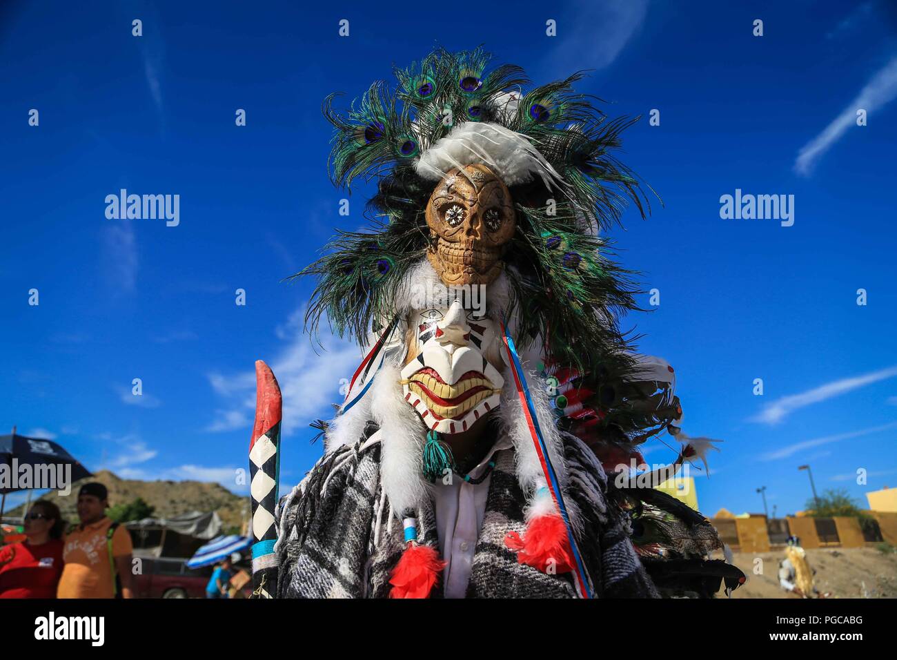 Tribu pascua yaqui hi-res stock photography and images - Alamy