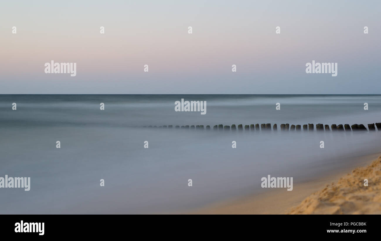 Red blurry sunset sky hi-res stock photography and images - Alamy