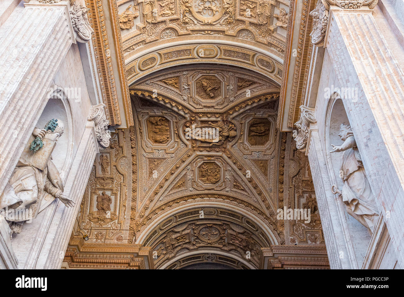 Vatican museum entrance sculpture rome hi-res stock photography and ...