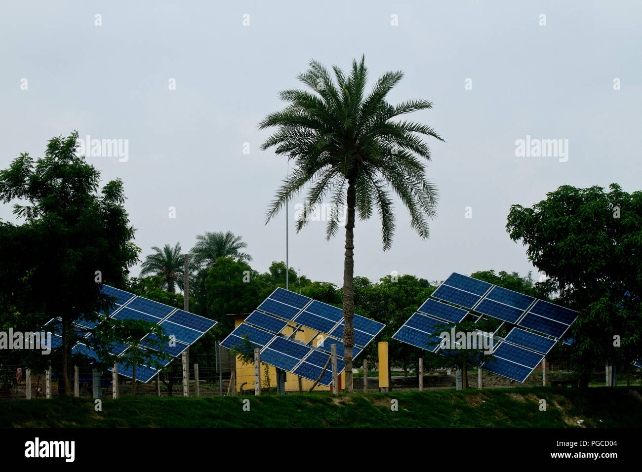 Bangladeshi solar panel hi-res stock photography and images - Alamy