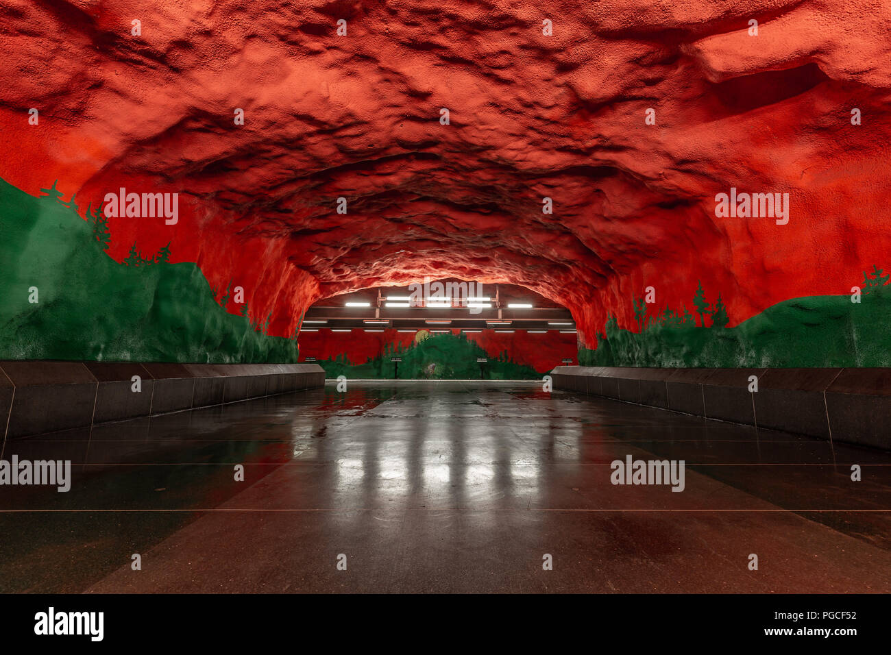 Solna centrum metro hi-res stock photography and images - Alamy