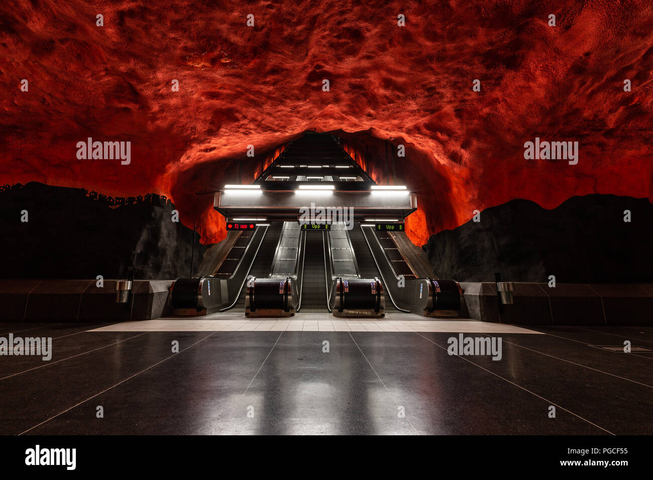Solna centrum metro hi-res stock photography and images - Alamy