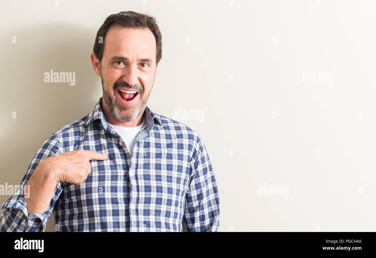 Man pointing himself surprise hi-res stock photography and images - Alamy