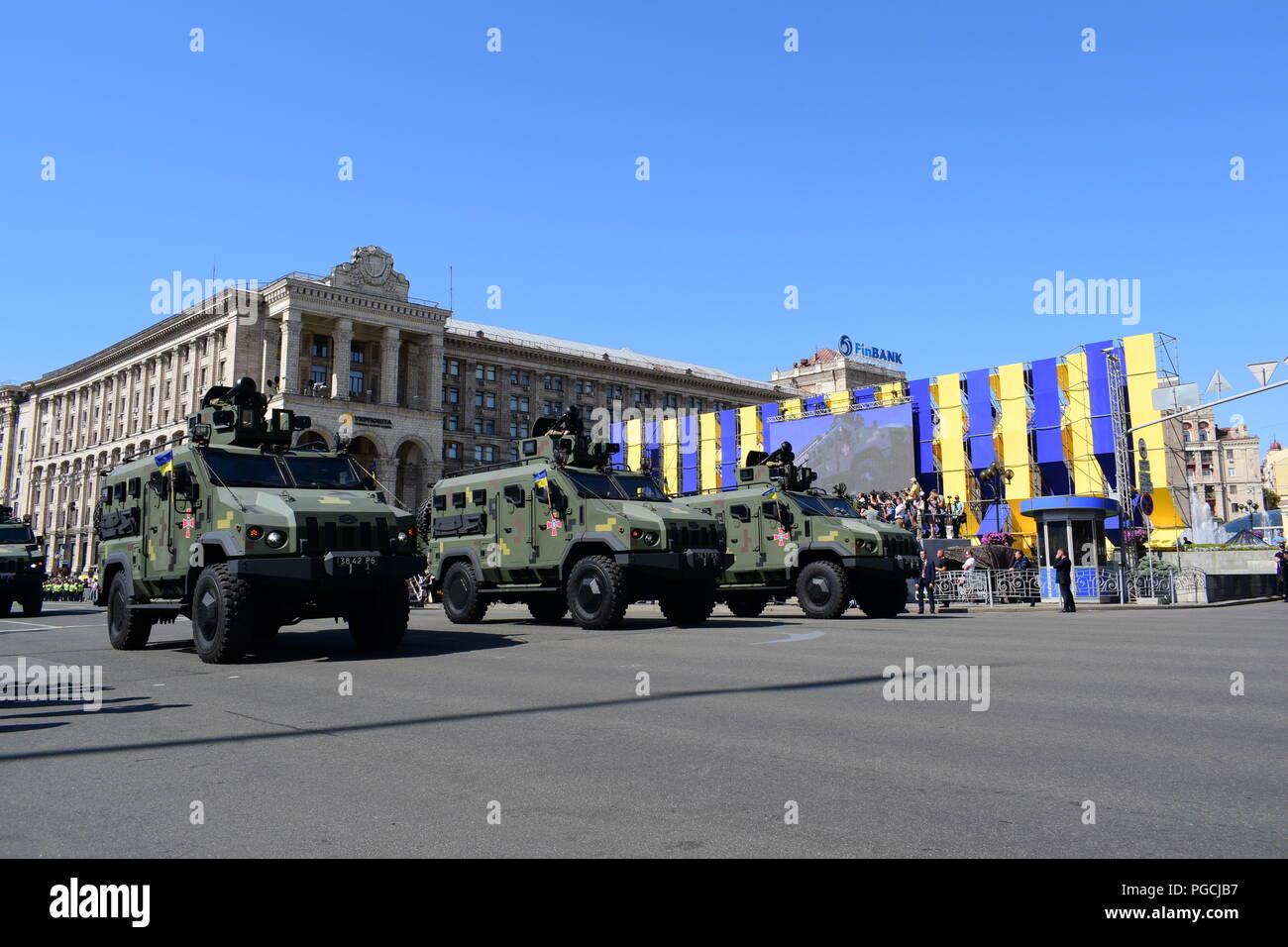 Land military parade hi-res stock photography and images - Alamy