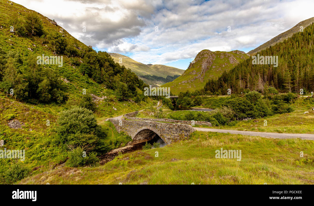 Travel landscape bridge mountains uk britain hi-res stock photography ...