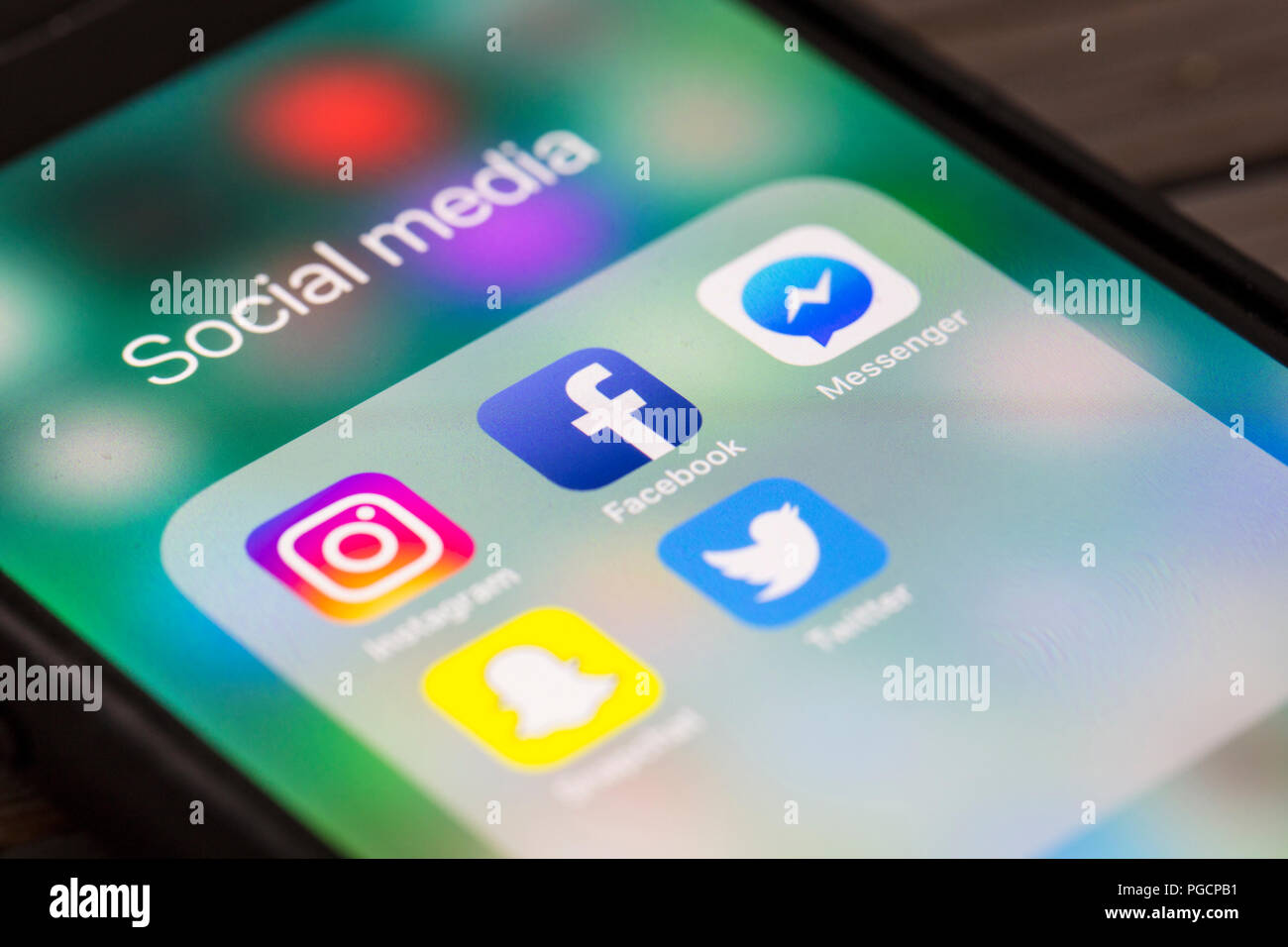 Twitter facebook instagram snapchat hi-res stock photography and images ...