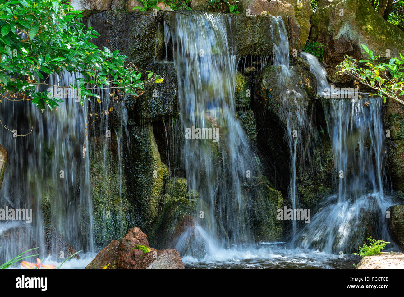 Slow shutter speed falls hi-res stock photography and images - Alamy