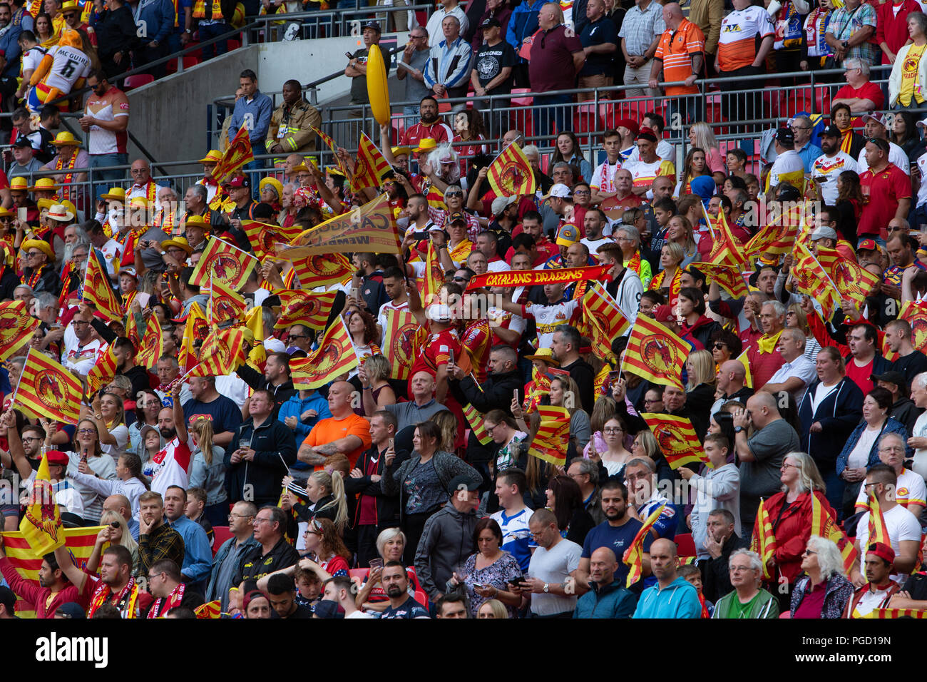 Catalans dragons rugby team hi-res stock photography and images - Alamy