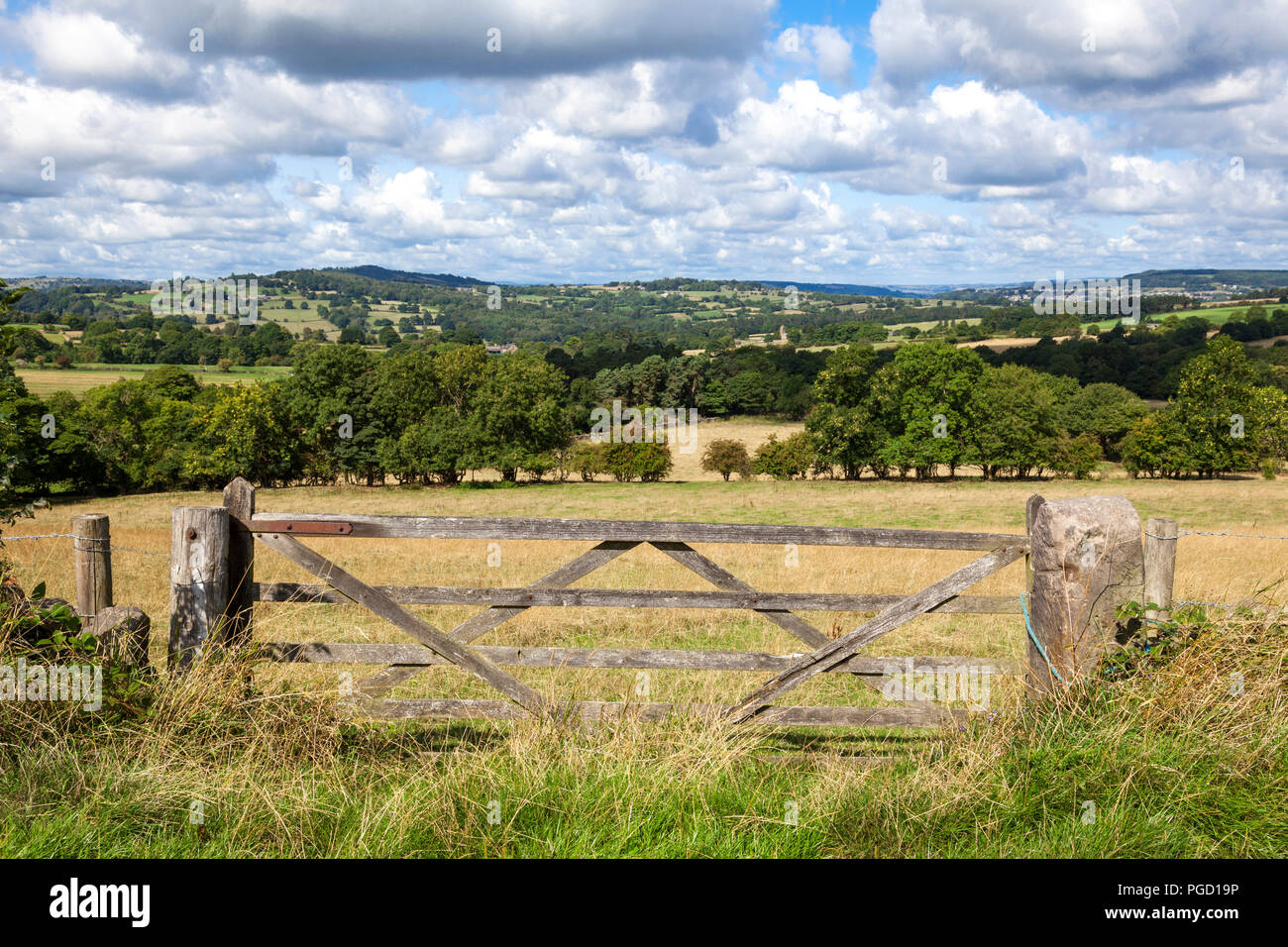 Old farm gates hi-res stock photography and images - Alamy